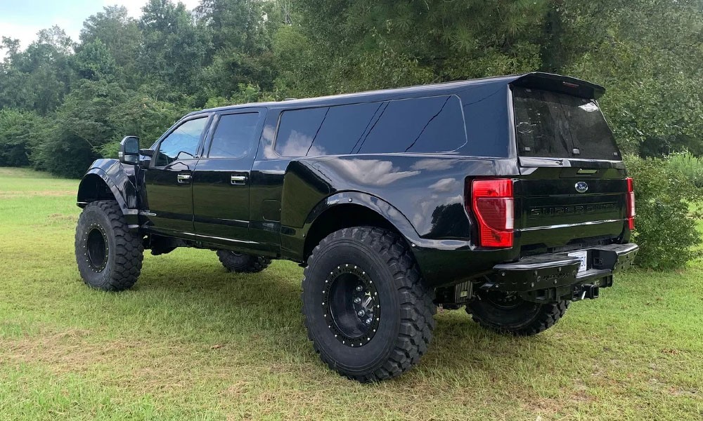 Mega Raptor με θέσεις για 10 επιβάτες