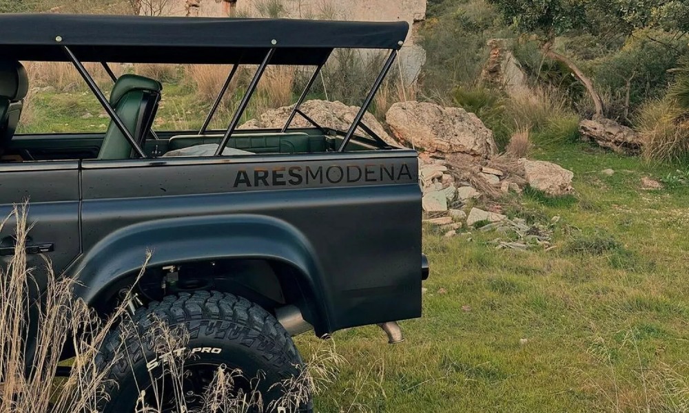 Ξεσκέπαστο το Defender της Ares