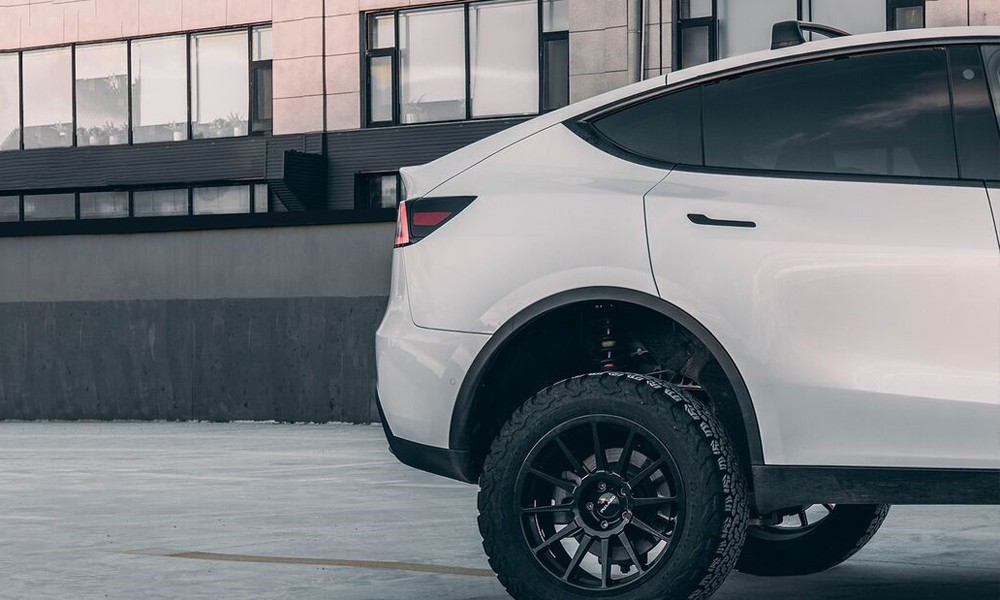 Το Tesla Model Y της Pu.Labo