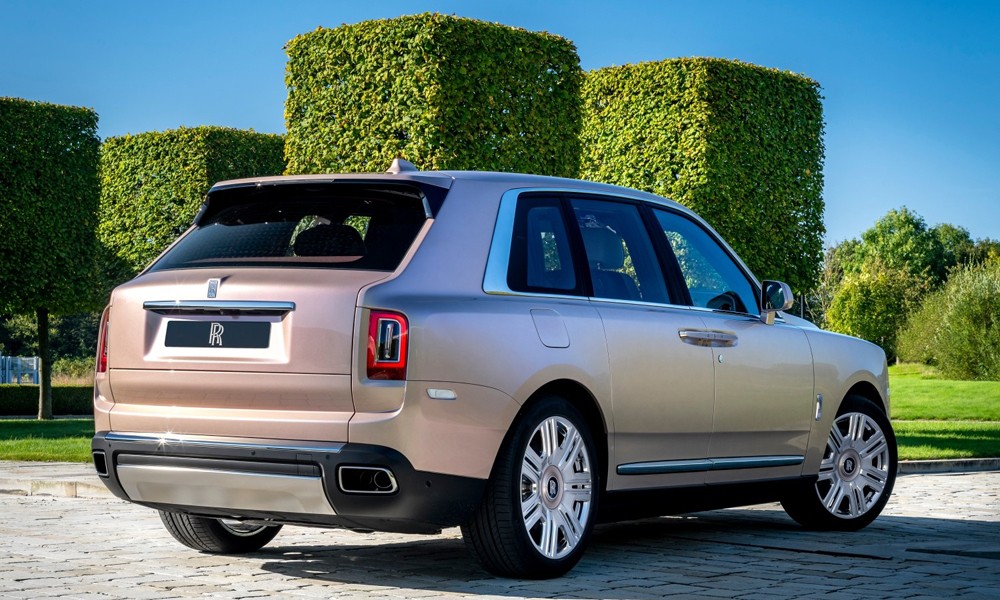 Με νέο look η Rolls-Royce Cullinan