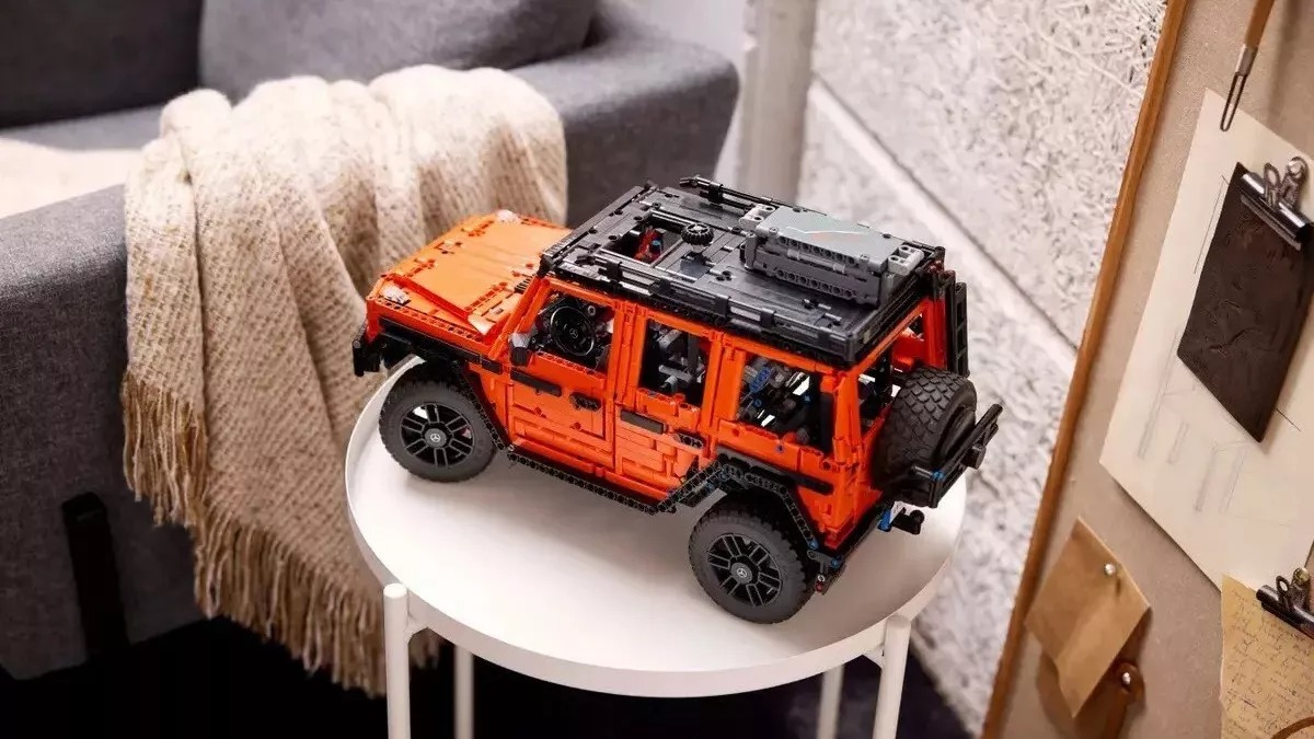 Μία Mercedes G-Class για το ράφι