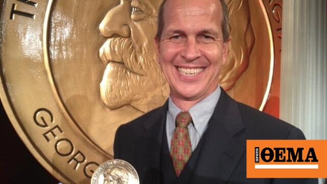 Επέστρεψε στην πατρίδα του ο Αυστραλός δημοσιογράφος που ήταν ...