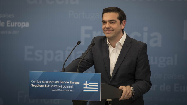 Handelsblatt: Δέσμια της κρίσης (και του Τσίπρα) η Ελλάδα - Έρχεται και ...