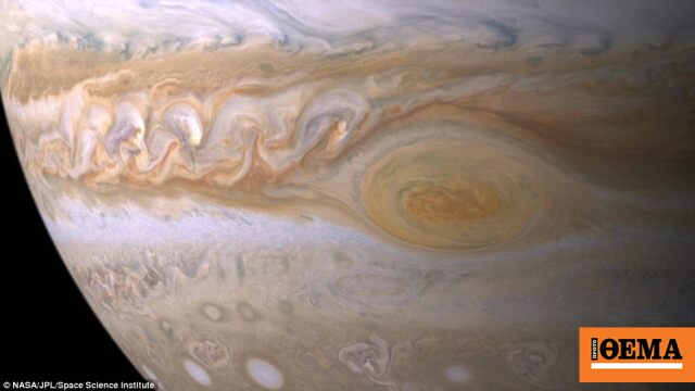 Το Juno στέλνει στη NASA φωτογραφίες του πλανήτη Δία