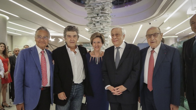 Ο Προκόπης Παυλόπουλος εγκαινίασε την έκθεση «Κώστας Βαρώτσος» στο ...