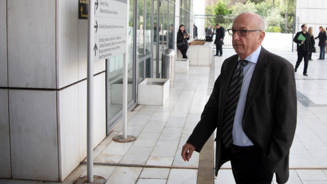 Τσουκάτος στη δίκη της Siemens: Ζητώ συγγνώμη από τον λαό, αλλά απαιτώ ...
