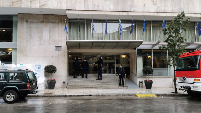 Κορωνοϊός: Κλιμάκιο του ΕΟΔΥ στο ξενοδοχείο «Stanley» για να ελέγξει ...