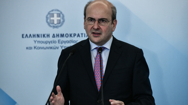 Κατώτατος μισθός - Χατζηδάκης: Κοντά στα 800 ευρώ - Θα αυξηθούν το ...