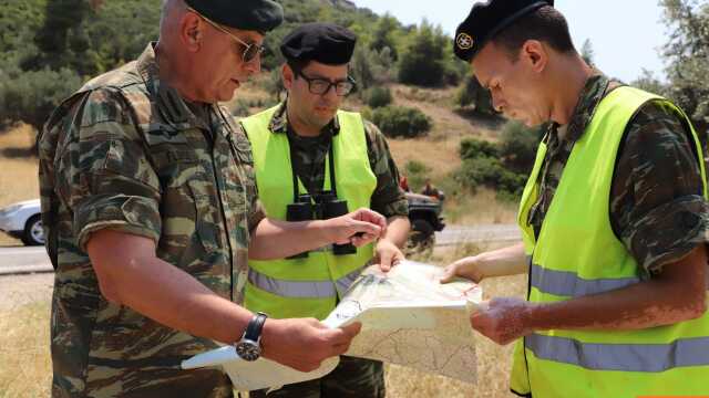 Ο Αρχηγός ΓΕΕΘΑ στα εποχούμενα περίπολα πυρασφάλειας και την 112 ...