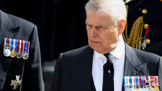 Βρετανία: Δεν θα ασκηθούν διώξεις σε δύο νέους που έβρισαν τον πρίγκιπα ...
