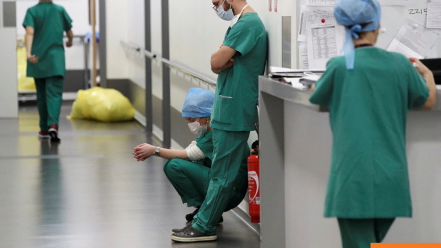 Επιστρέφουν στο ΕΣΥ από 1/1 με δύο rapid test την εβδομάδα οι ...