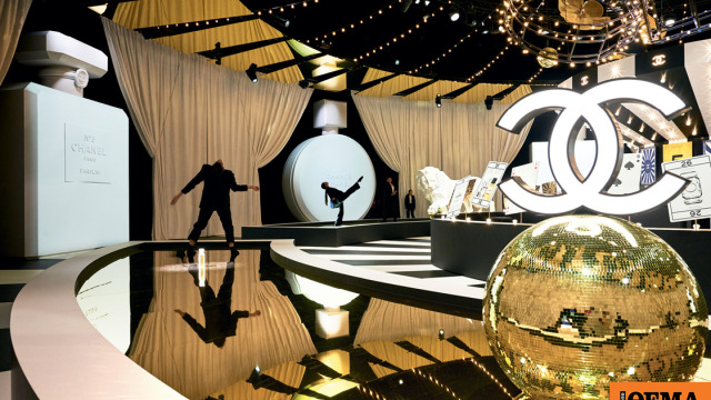 H πράξη αποπλάνησης πίσω από τα πιο διάσημα αρώματα της ιστορίας