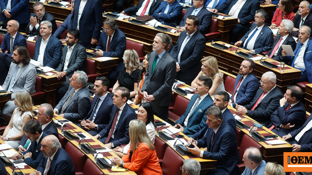 ΠΑΣΟΚ: «Όχι» επί της αρχής, «ναι» στις αυξήσεις
