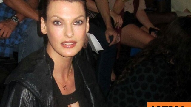 H Linda Evangelista μιλάει για την κακοποίηση που υπέστη από τον πρώην ...