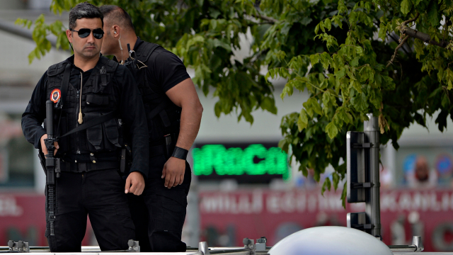 Επιχείρηση της τουρκικής ΜΙΤ στη Σμύρνη - Συνελήφθησαν πέντε άτομα που ...