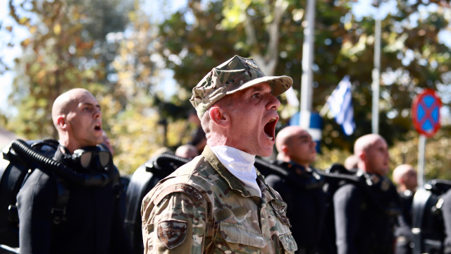 Θεσσαλονίκη: Ακούστε το τραγούδι των ΟΥΚ στην παρέλαση - Δείτε βίντεο
