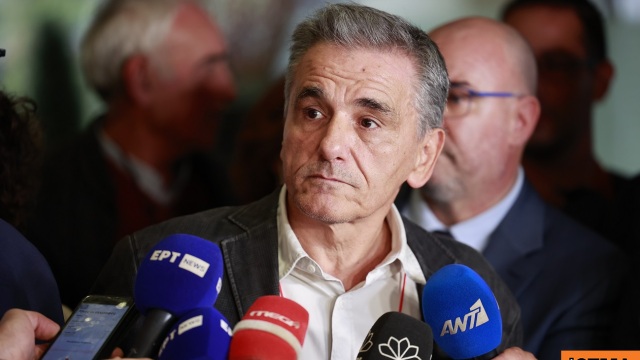 Τσακαλώτος για τους servicers: Η Νέα Αριστερά καταψήφισε το νομοσχέδιο