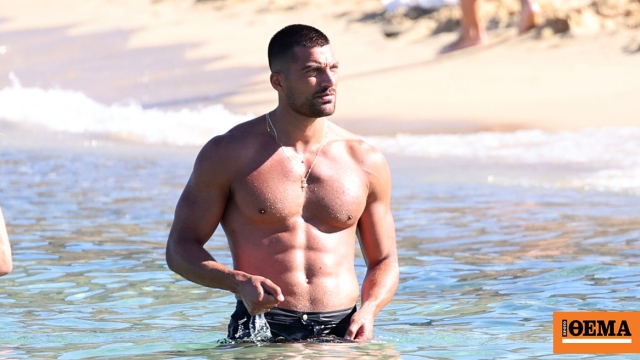 Simone Susinna: Νέες φωτογραφίες από τις διακοπές του στη Μύκονο