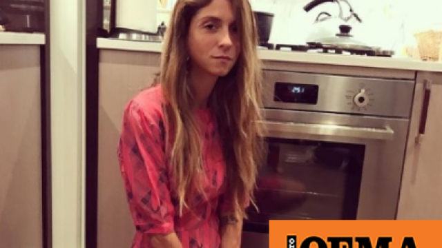 Σοφία Καρβέλα: Δείτε τη να ποζάρει με μαγιό και χωρίς ρετούς