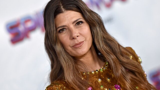 Μαρίζα Τομέι: «Ξέχασε» ότι έλαβε 1 εκατ. δολάρια για το «The King of ...