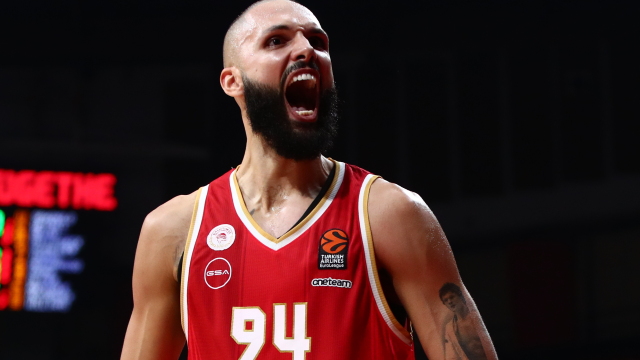 Ολυμπιακός - Άλμπα 90-85: Φουρνιέ και Φαλ τον γλίτωσαν από την... γκέλα ...