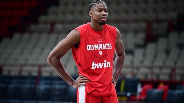 Τρολάρισμα από κορυφαίο ρεπόρτερ του NBA για τους Αντετοκούνμπο: Ο ...