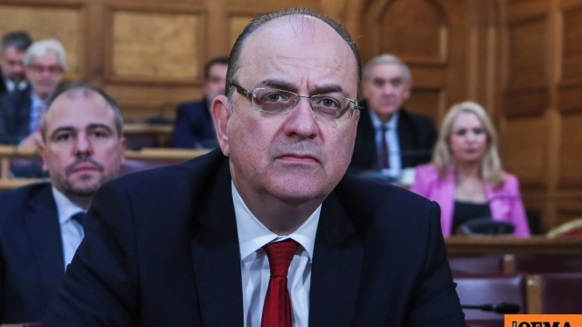Στενές σχέσεις ανάμεσα στην οικογένεια του «Φραπέ» και τον πρώην ...